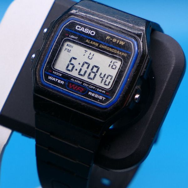 Vintage Casio 593 F 91W Light,Stop Watch Digital Mensâ Watch ...