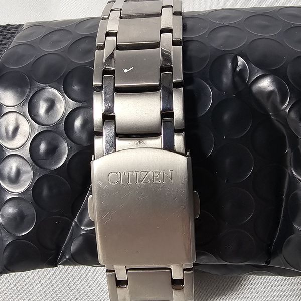 Citizen Eco-Drive Titanium WR100 Menâ s Watch Black Dial Date 10 Bar ...