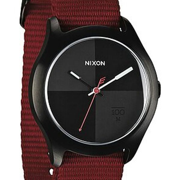 FSOT: NIB Nixon quad Red/Black | WatchCharts Marketplace