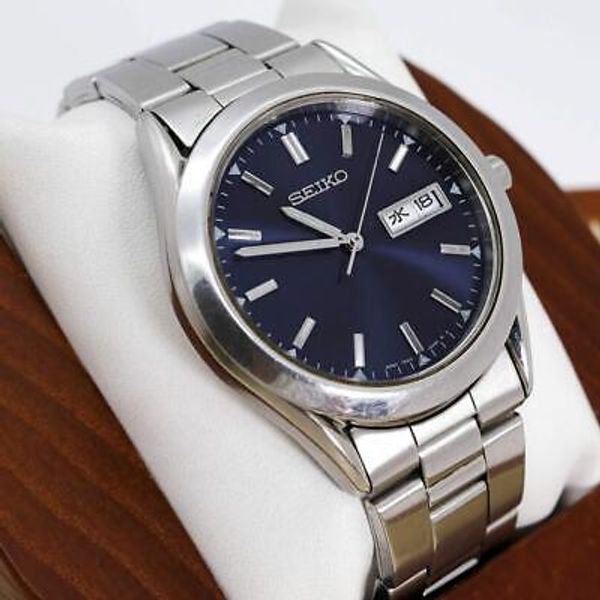 Seiko Date Men's Quartz Watch - Navy Dial, Cleaned, Used - Small ...