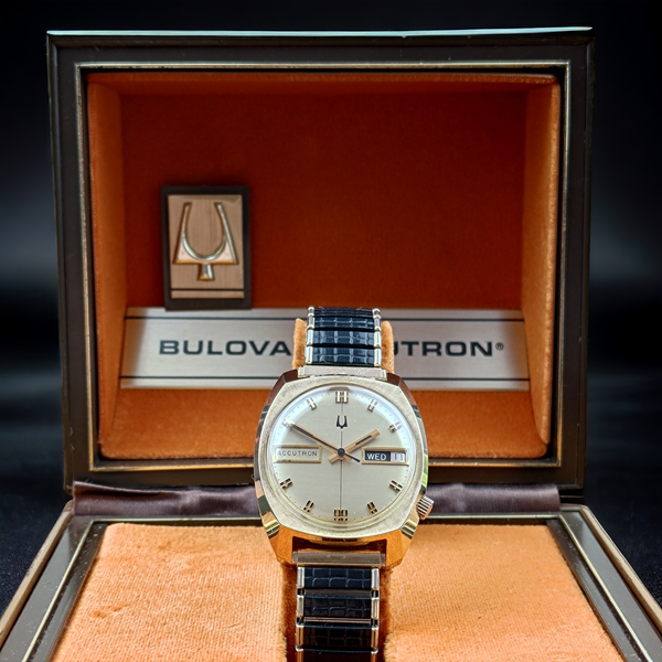 Vintage BULOVA ACCUTRON Tuning Fork 1976 - Special Case Back - With box ...
