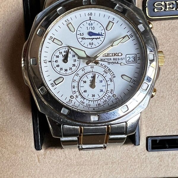V657 Japan Seiko Chronograph Quartz Men Watch | WatchCharts Marketplace