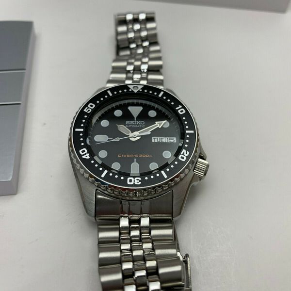 Seiko SKX013 Automatic Black Dial Stainless Steel 200m Divers Watch ...