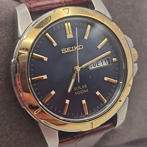 Seiko Solar SNE102 39mm Blue Day Date Dial Men's Wristwatch | WatchCharts Marketplace
