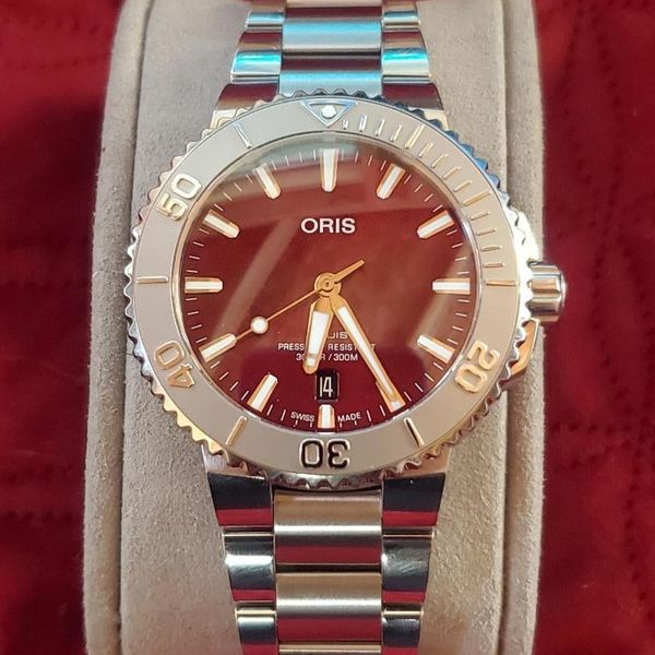 [WTS] Oris Aquis Date: Cherry Red | WatchCharts