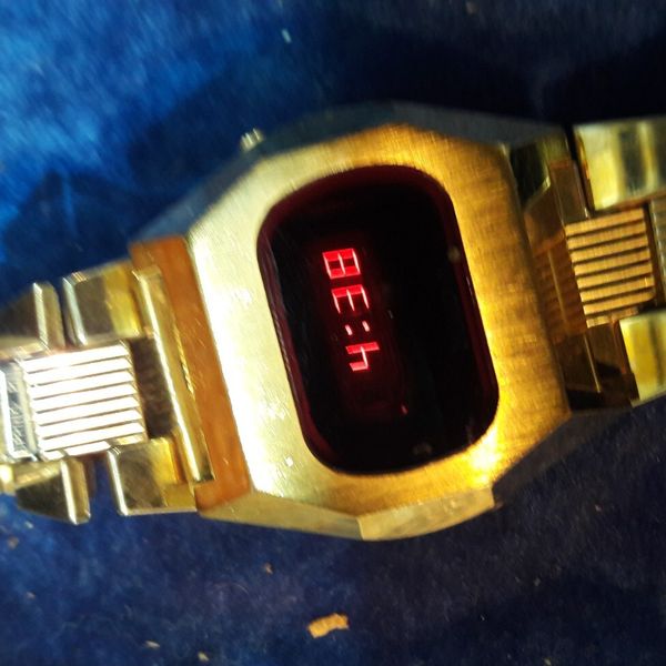 VINTAGE 1976 BULOVA COMPUTRON LED DIGITAL MEN'S WRIST WATCH ...