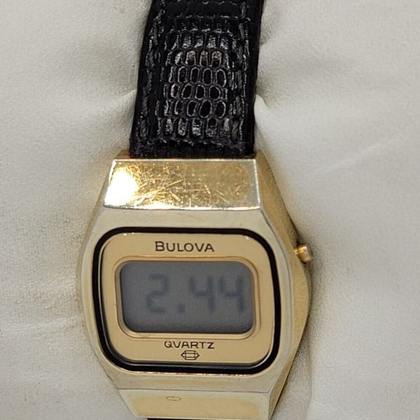Ladies Vintage Bulova 3H Series 3174 Quartz LCD Gold Tone Digital Watch ...