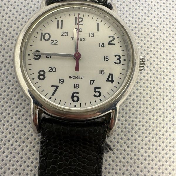 Timex Indiglo Analog Quartz Watch - WR 30M - White Dial - Red Seconds ...