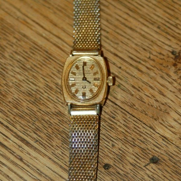 Bulova Accutron Tuning Fork Women's Watch Wristwatch Movement 2210 Gold ...