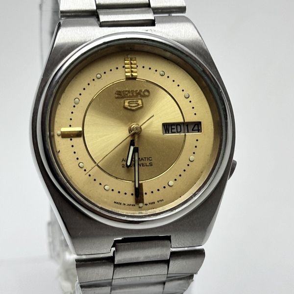 Seiko 5 Sports 7009 Japan Automatic 17 Jewel Day/Date Gold Men's Watch | WatchCharts Marketplace