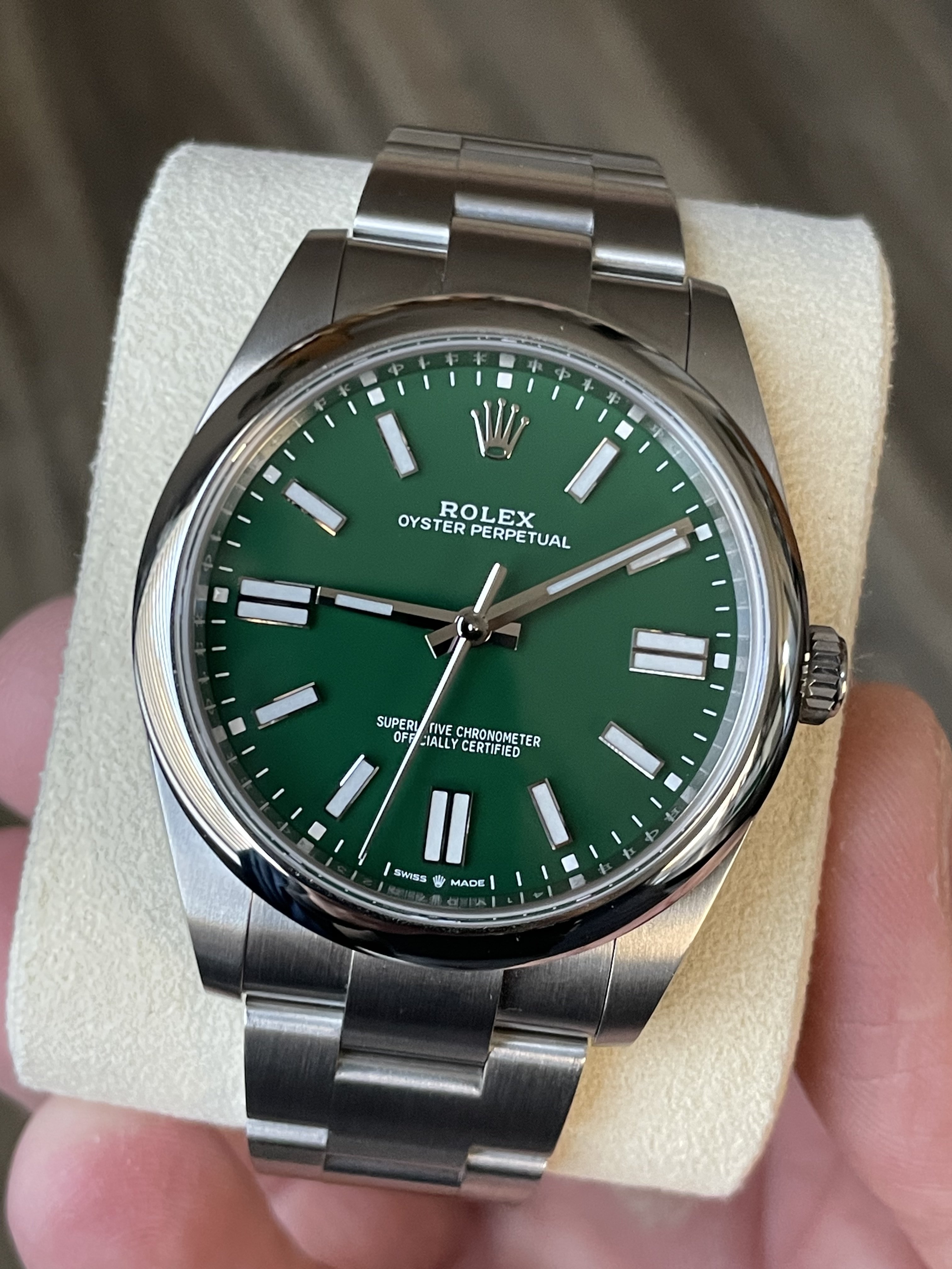 [$9,650 USD] Rolex OP 41mm 124300 Green Dial | WatchCharts