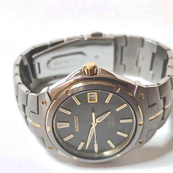 Seiko Titanium Quartz 7N42-0CA0 100M Menâ s Watch "NEW BATTERY ...