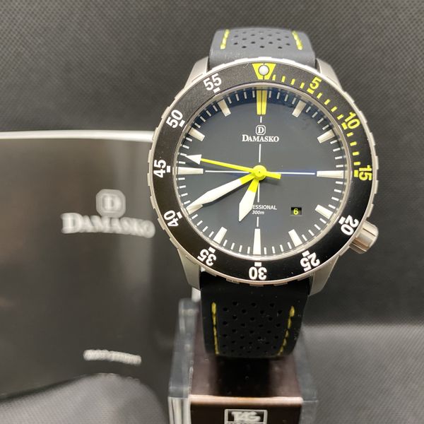 [$1,100 USD] Damasko Dsub1 submarine steel with 2 straps | WatchCharts Marketplace
