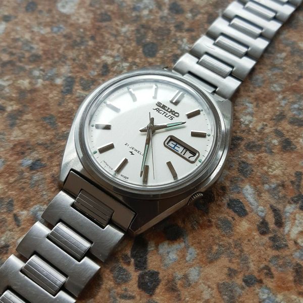 Seiko 5 Actus 21 Jewels Automatic 7019 8010 Kanji Day May 1977 | WatchCharts Marketplace