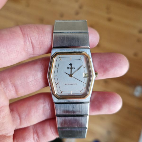 [WTS][EU] Zodiac Astro Quartz Red Dot - 299$ | WatchCharts Marketplace