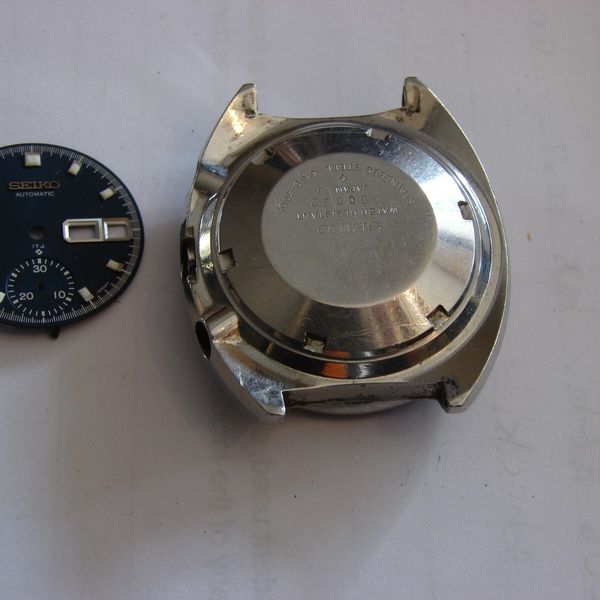 Vintage 1970's Seiko Chronograph running but needs crown and pushers ...