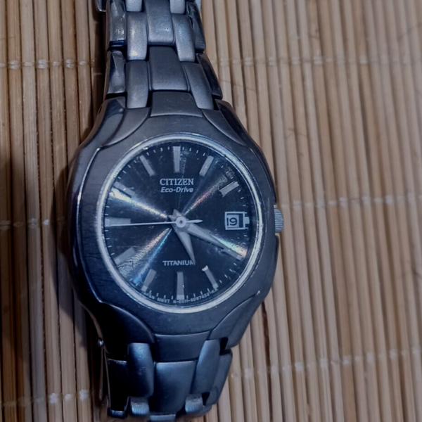 Citizen Eco Drive Titanium solar powered ladies watch with date window ...