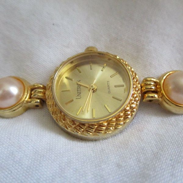 Unitron Analog Wristwatch with Quartz Movement | WatchCharts Marketplace