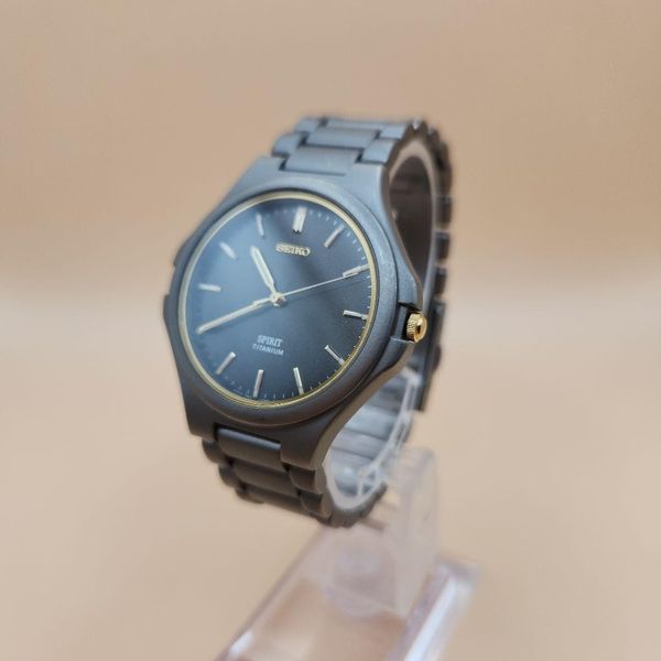 Seiko Spirit Titanium Men's Watch Used Thin scratches, functional, 3 ...