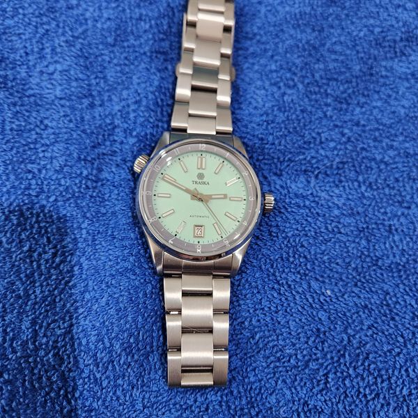 [$500 USD] Traska mint dial adventurer | WatchCharts