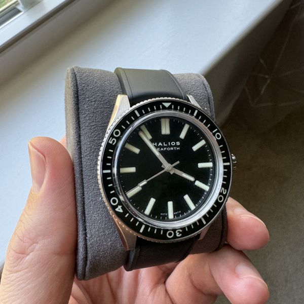 Halios Seaforth Titanium - Black Dial | WatchCharts Marketplace