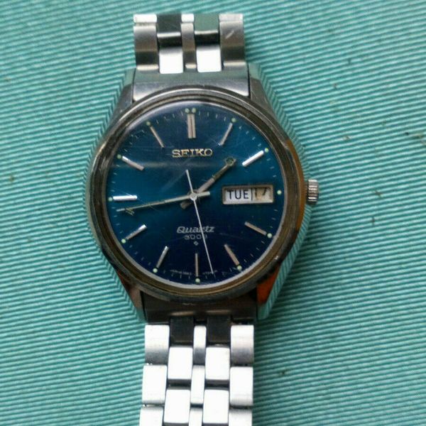 VINTAGE SEIKO 3003 QUARTZ GENTS WATCH Day - Date Japan 3863 - 7040R ...