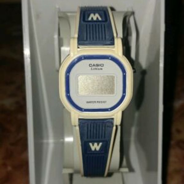 Vintage 1980's Casio ladies watch summer casual 401-L2 Original NOS ...