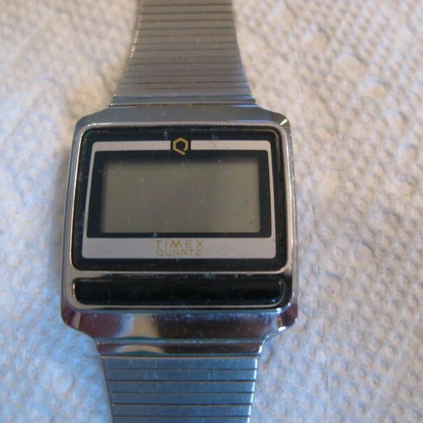 vintage TIMEX LCD Q Quartz S Cell Digital WATCH | WatchCharts