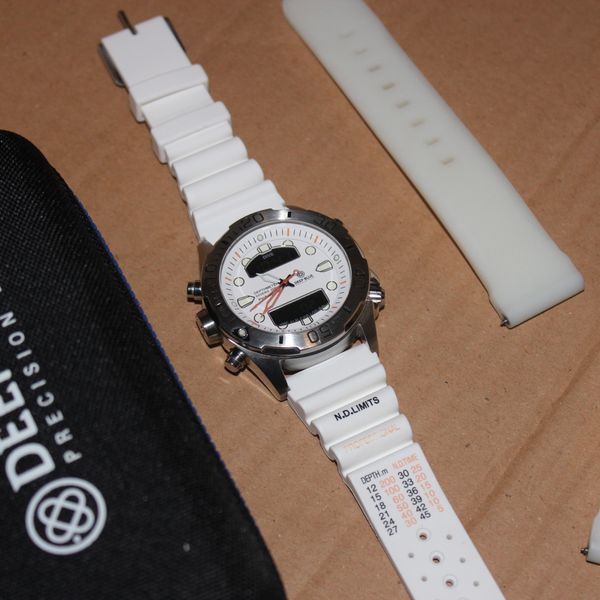 Deep Blue Ana Digi White faced Diver with White dive strap and glow in ...