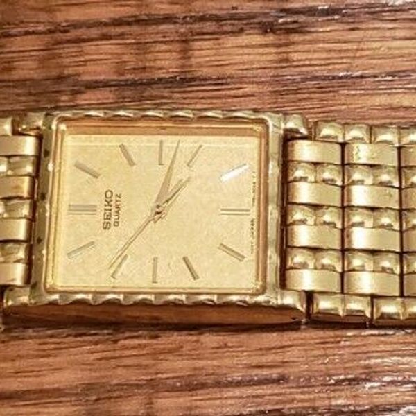 Vintage Seiko Quartz Stainless Steel Water-Resistant Watch 7N01-5C39 | WatchCharts Marketplace