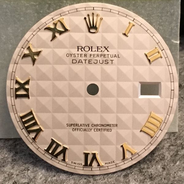 FS: 16008/238 Date Just " Off White Pyramid Dial with romand index ...