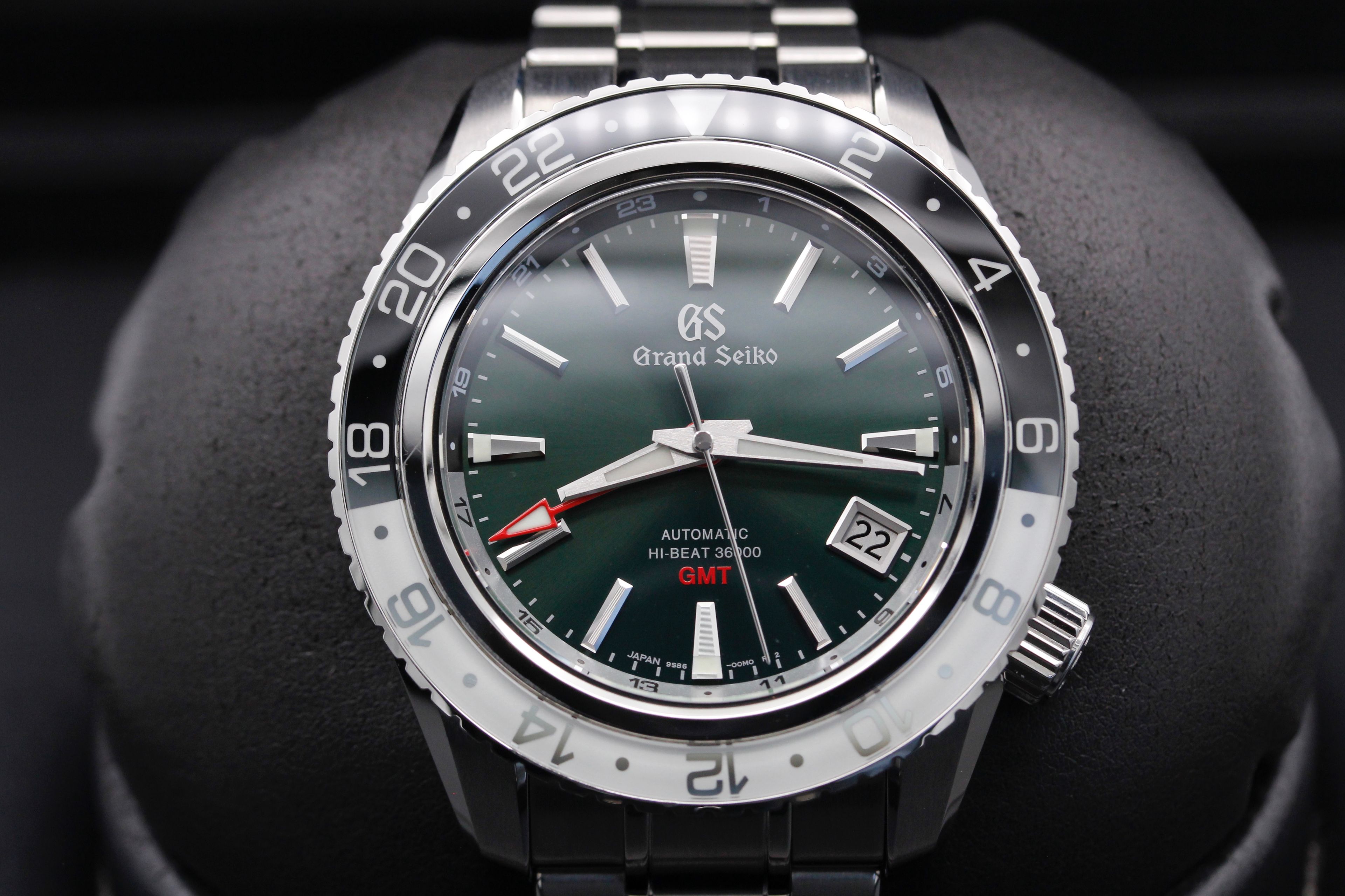 FSOT: Grand Seiko GMT - Sport - SBGJ239 - Green - Steel 44mm ...