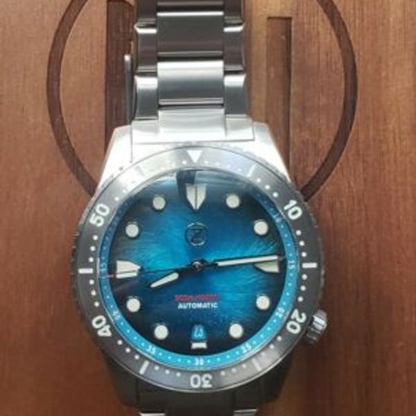 Zelos Mako V3 40mm Teal Whirlpool Dial 300m Automatic Diver's Watch ...