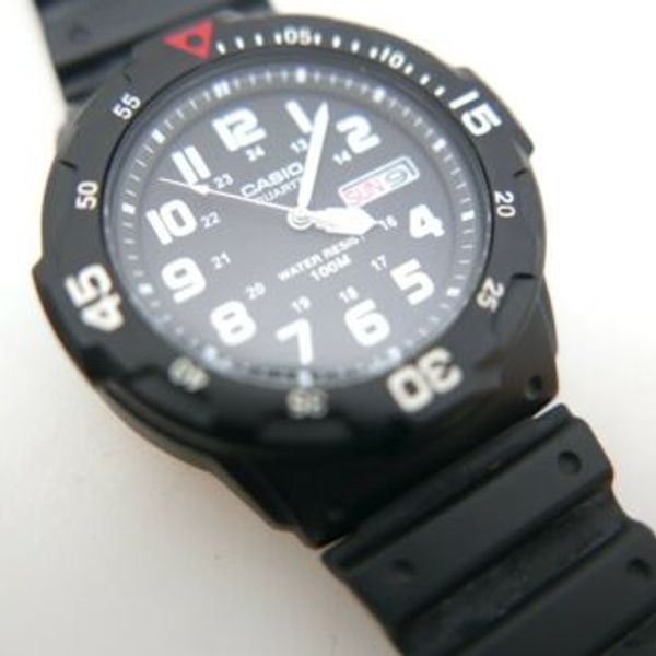 Casio Gents Day/Date Watch - Excellent Condition 5125 MRW-200H ...
