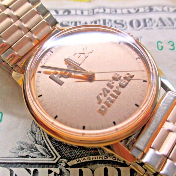 STUNS! RARE BULOVA 'FEDEX SAFE DRIVER AWARD' MENS QUARTZ BRACELET WATCH ...