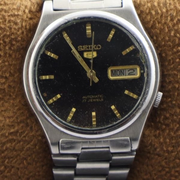 Vintage Automatic Seiko 5 Day/Date 17 Jewels Men Watch Working Cal.7009 | WatchCharts