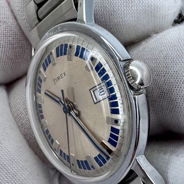 Vintage Timex 1975 Mercury Mechanical Men's Date Dial Watch 33mm ...