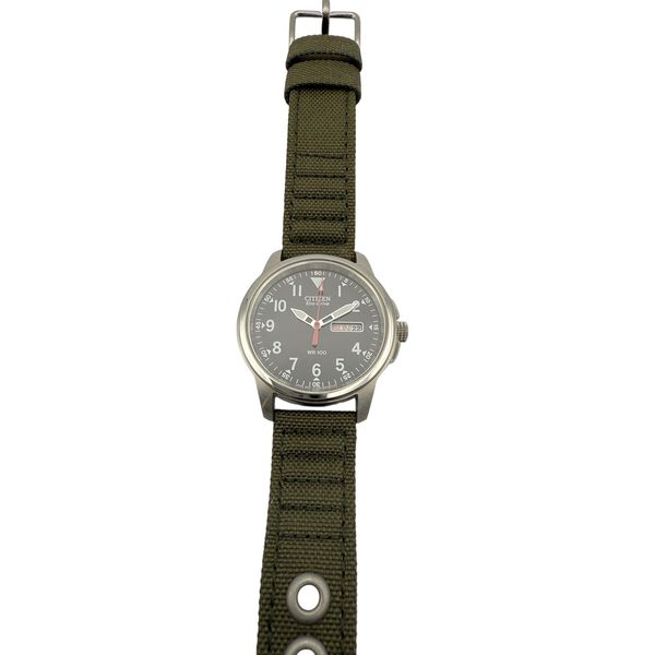 Citizen Eco-Drive WR100 Field Watch Black Dial Day-Date Japan Movement ...