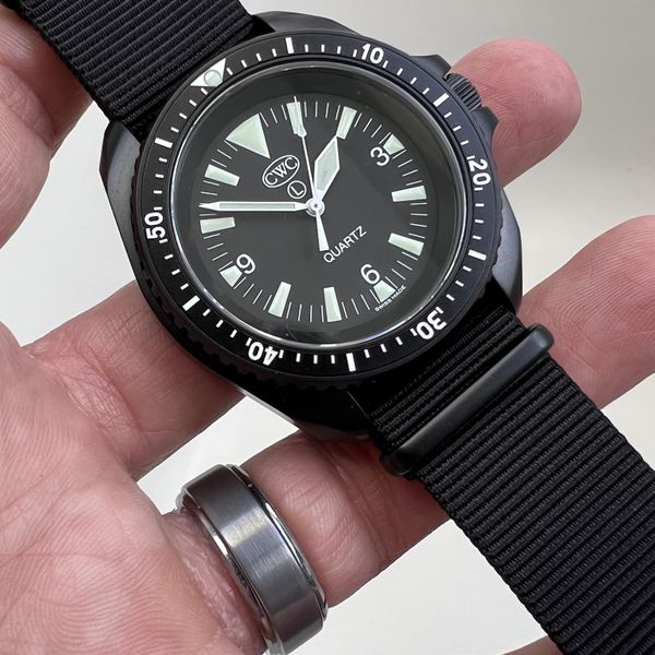 [WTS] CWC Royal Navy Diver SBS- extra CWC straps- Price drop | WatchCharts
