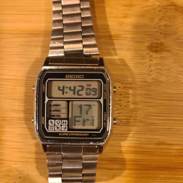 SEIKO ALARM CHRONOGRAPH RUNNING MAN WATCH D138-4000 JAPAN Good ...
