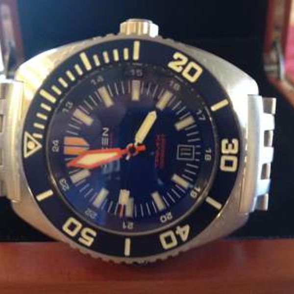 Zixen Trimix Diver BNIB $ 950 USD with 3 new watch bands | WatchCharts