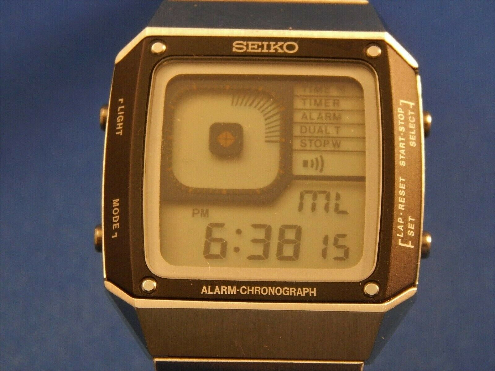 SEIKO G757-4010 MENS VINTAGE DIGITAL LCD "JAMES BOND" WATCH | WatchCharts