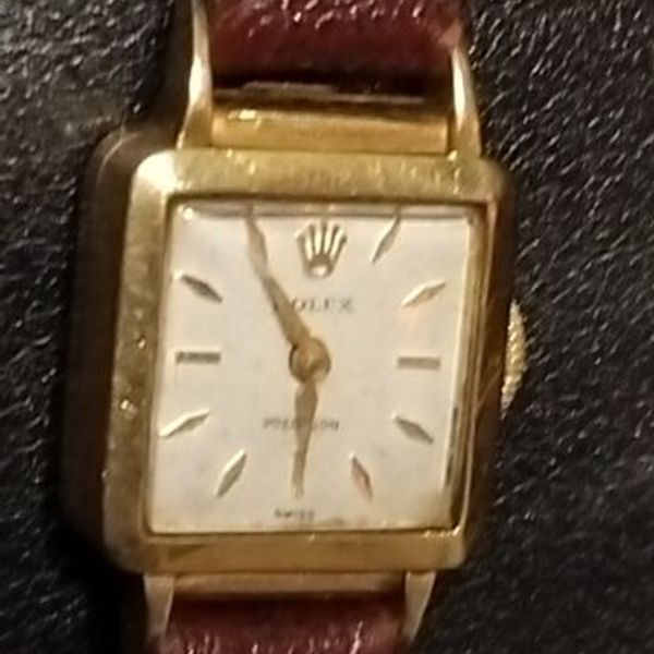 Rare Petite Montre De Femme Rolex en or Massif 18 K gold watch 1940 ? | WatchCharts Marketplace