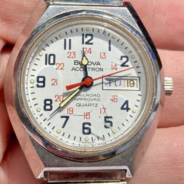Running Men’s Stainless Steel Bulova Accutron Railroad Approved 1979 ...