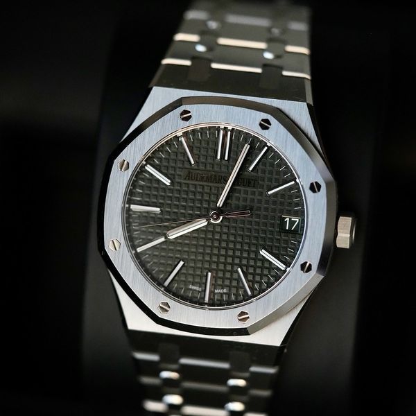 FS: Unworn 2025 Audemars Piguet Royal Oak 41mm Green khaki shade ...