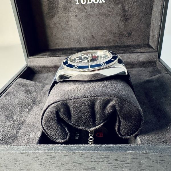 TUDOR Black Bay 58 Blue Men's Watch - extra strap | WatchCharts Marketplace
