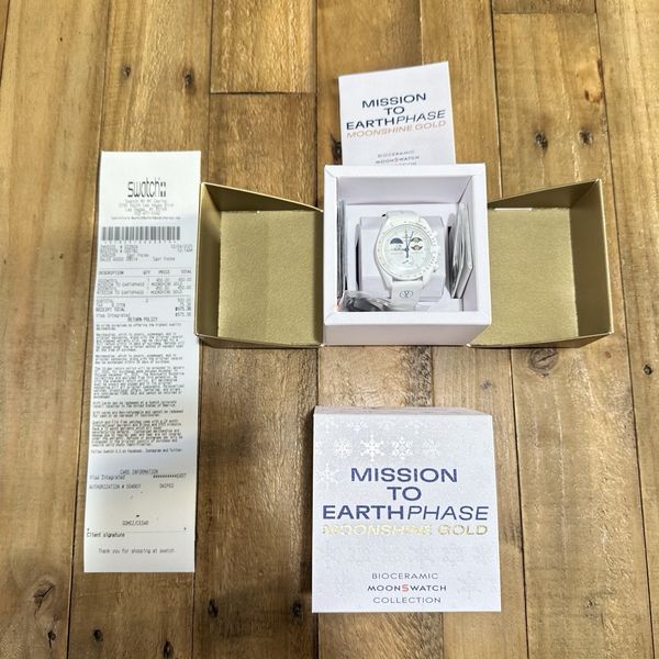 SWATCH OMEGA MISSION TO EARTHPHASE MOONSHINE GOLD SO33W701L Cold Moon ...