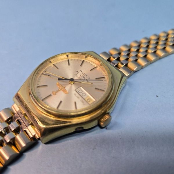 Men's Vintage Bulova Accutron Quartz 10k RGB Back N7 Custom Watch ...