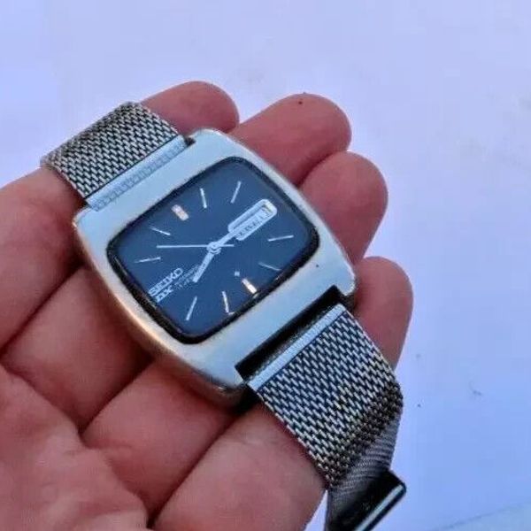 RARE Vintage Seiko DX Men's Automatic Watch Wristwatch Square 17 Jewels Day Date | WatchCharts ...