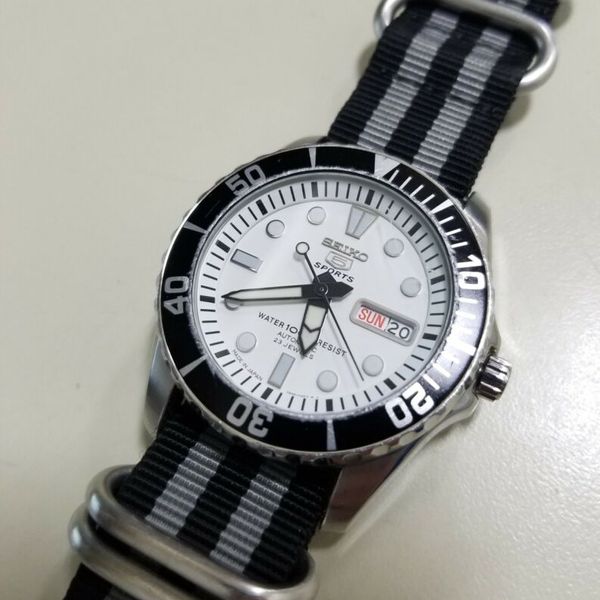 Seiko 5 SNZF11 Price, Specs, Market Insights | WatchCharts